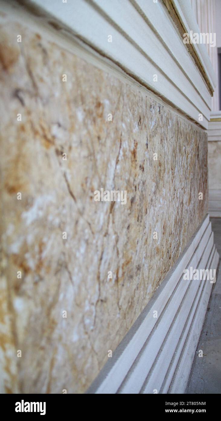 Traditional Gilding Technique with Gold Leaf Stock Photo - Alamy