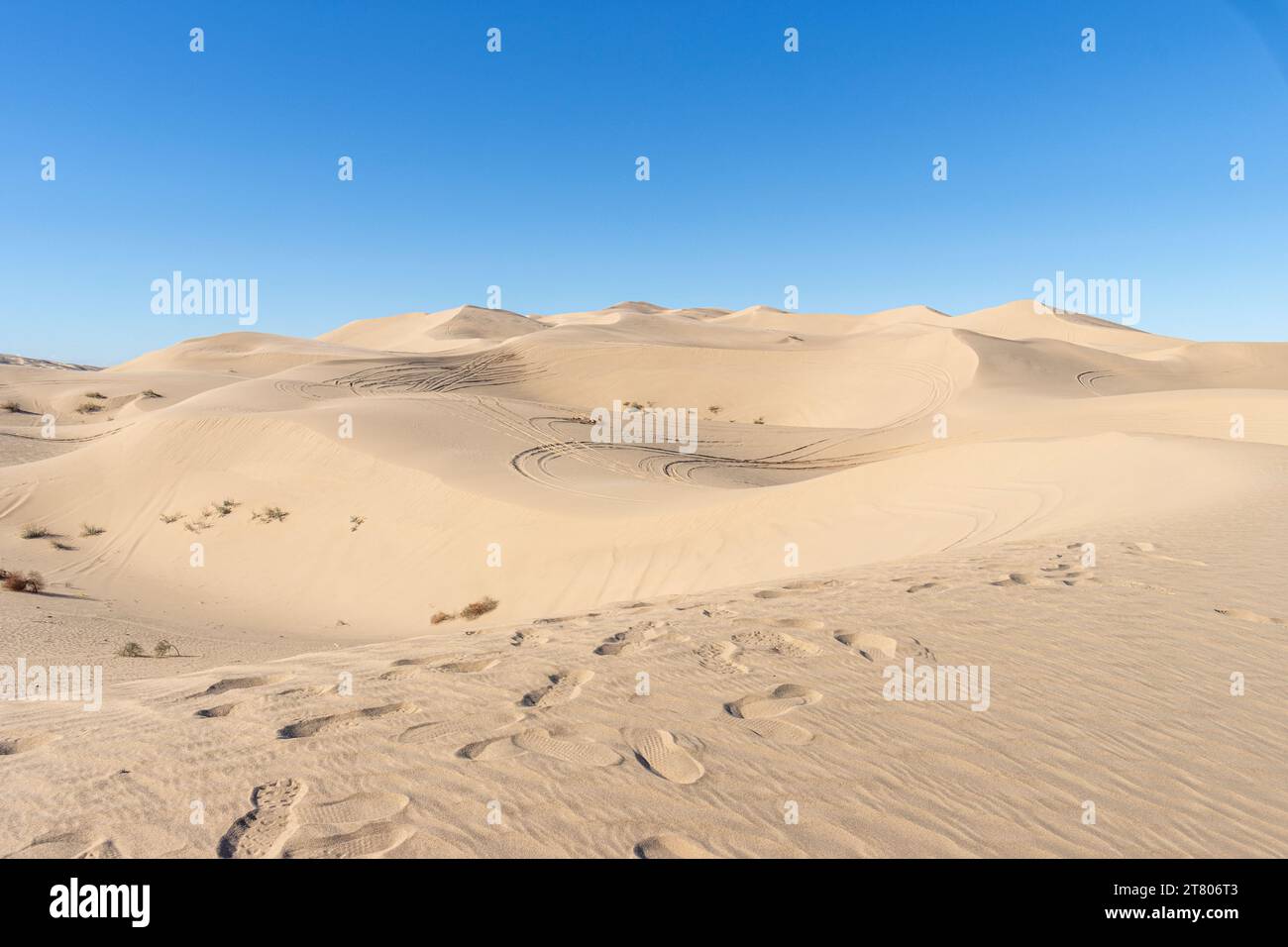 desert sand dunes landscape Stock Photo - Alamy