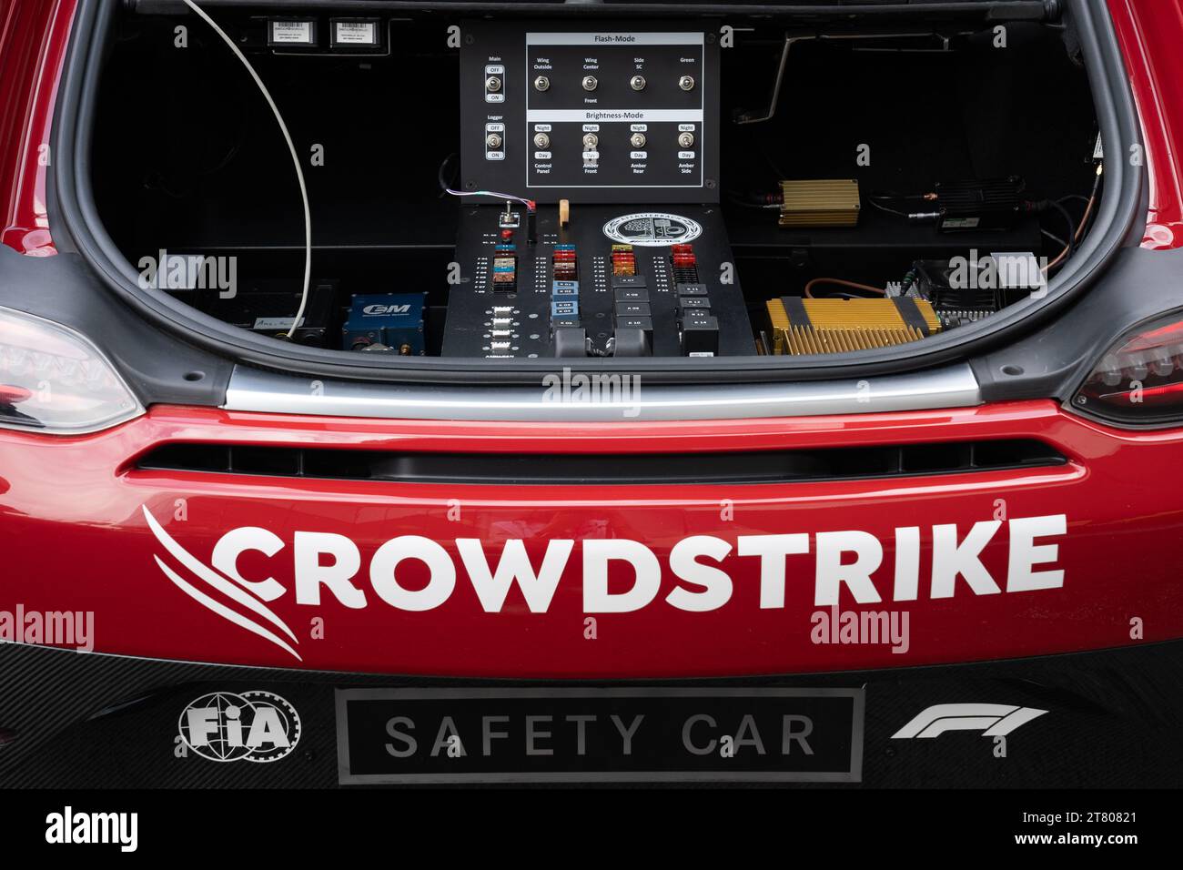 Official f1 safety car hi-res stock photography and images - Alamy