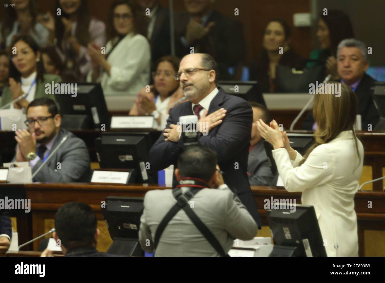 ASAMBLEA SESION INSTALACION Quito 17 de noviembre. Primera sesion de ...