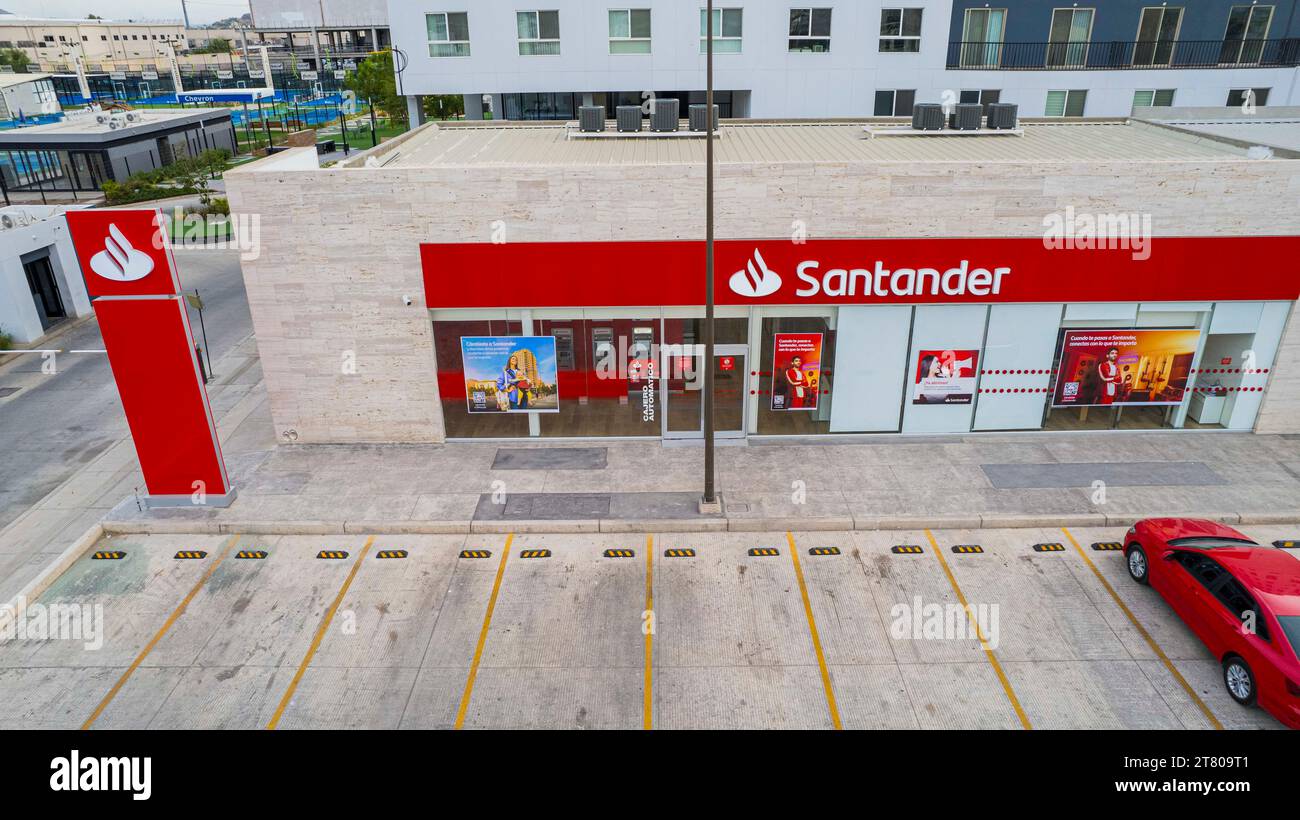 Banco de cafe hi-res stock photography and images - Alamy