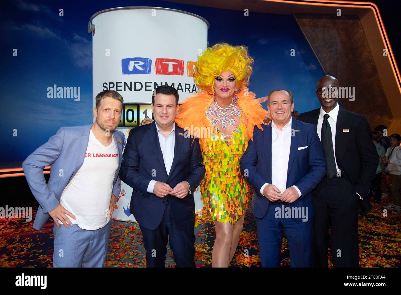 v.l. Moderator Oliver POCHER, Bundesarbeitsminister Hubertus HEIL ...