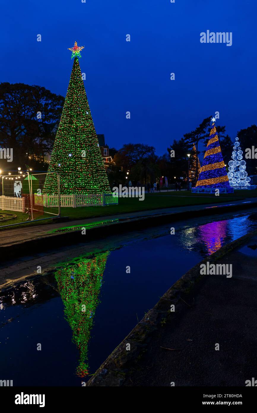 Bournemouth, Dorset, UK. 17th November 2023. Visitors, families and ...