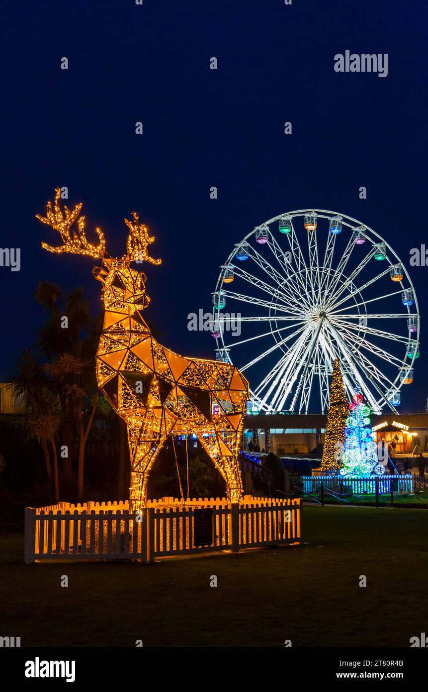Bournemouth, Dorset, UK. 17th November 2023. Visitors, families and ...