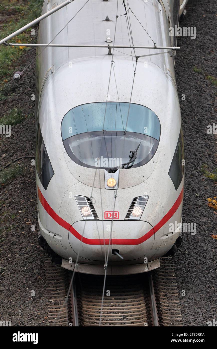 Bahnhof Messe/Deutz, DB, ICE, 11.11.2023, Bild: *** Station Messe Deutz ...