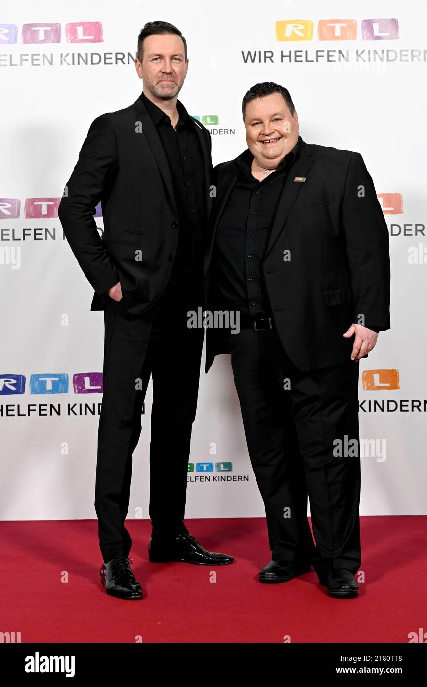 12 tenors hi-res stock photography and images - Alamy