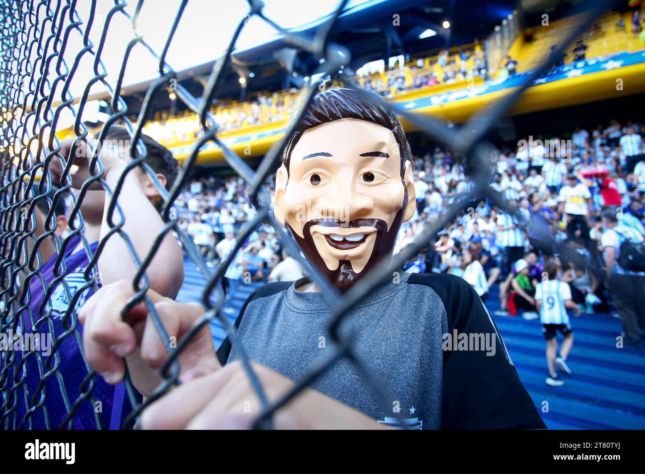 Lionel messi mask hi-res stock photography and images - Alamy