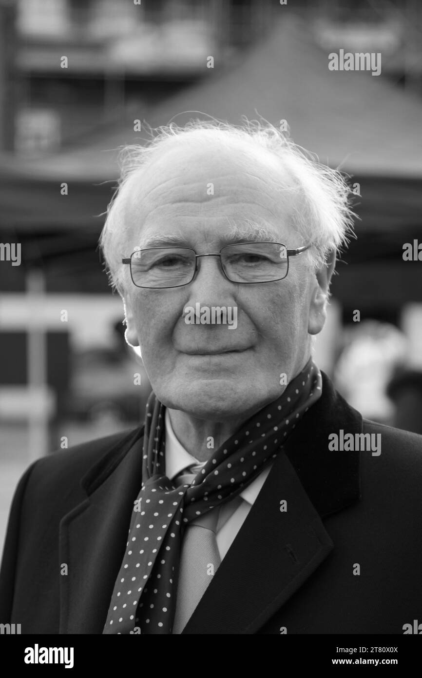 MING CAMPBELL LIBERAL DEMACRATE POLITICIAN. FAMOUS POLITICIANS. LEADER ...