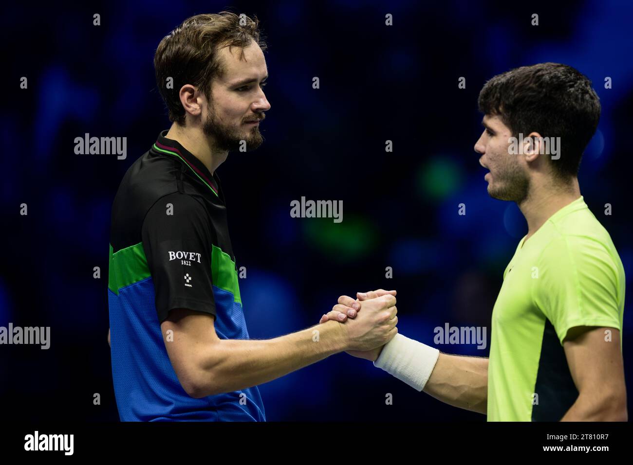 Robin hands hi-res stock photography and images - Alamy