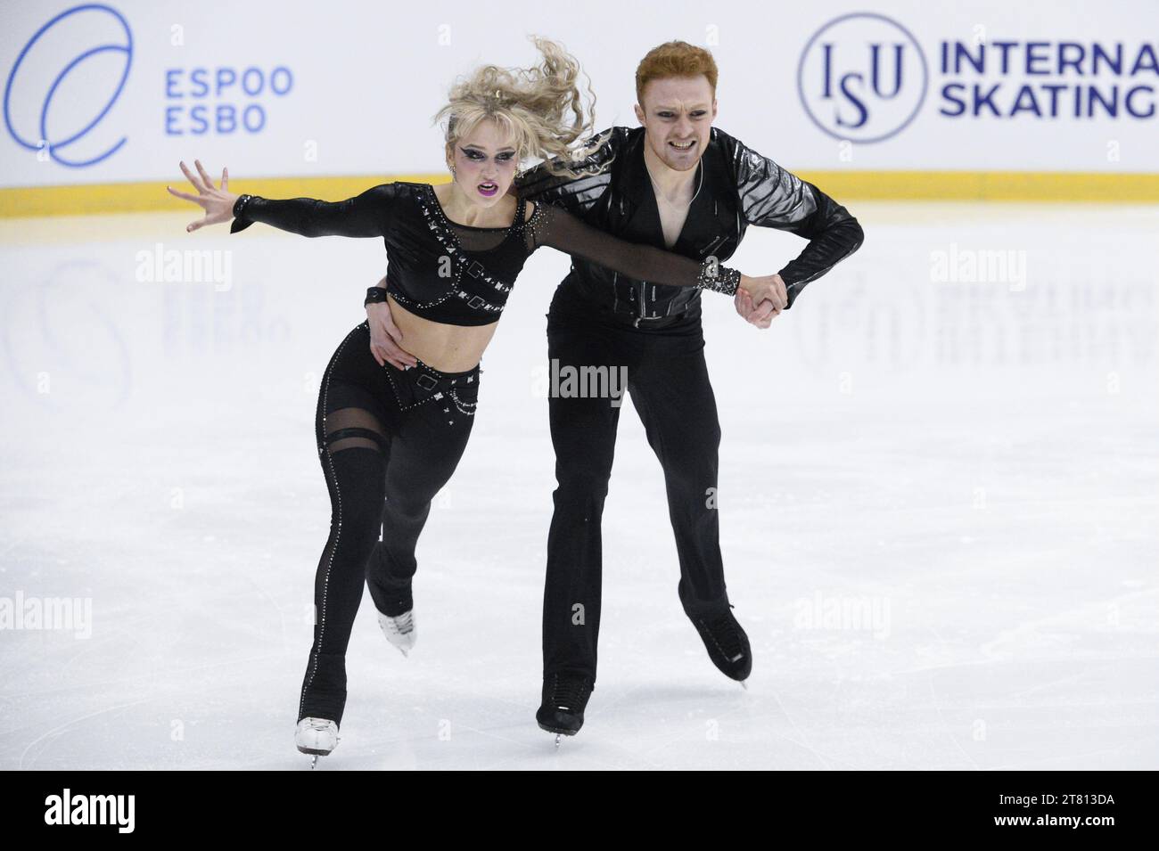 Espoo, Finland. 17th Nov, 2023. Nadiia Bashynska and Peter Beaumont of Canada perform during ice ...