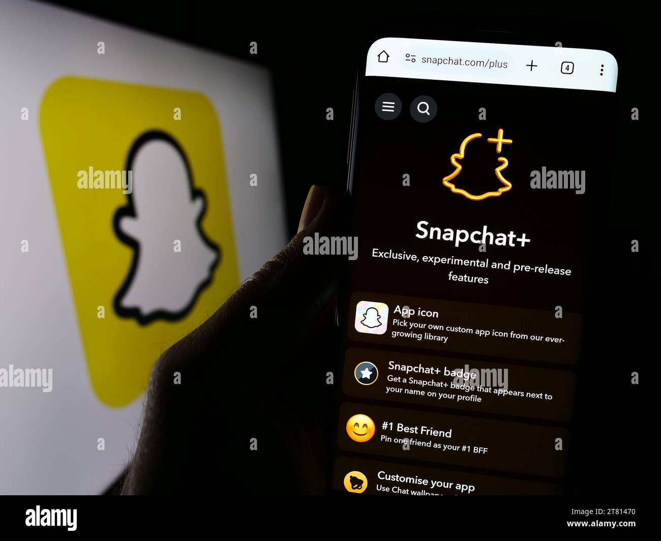 Snapchat plus hi-res stock photography and images - Alamy