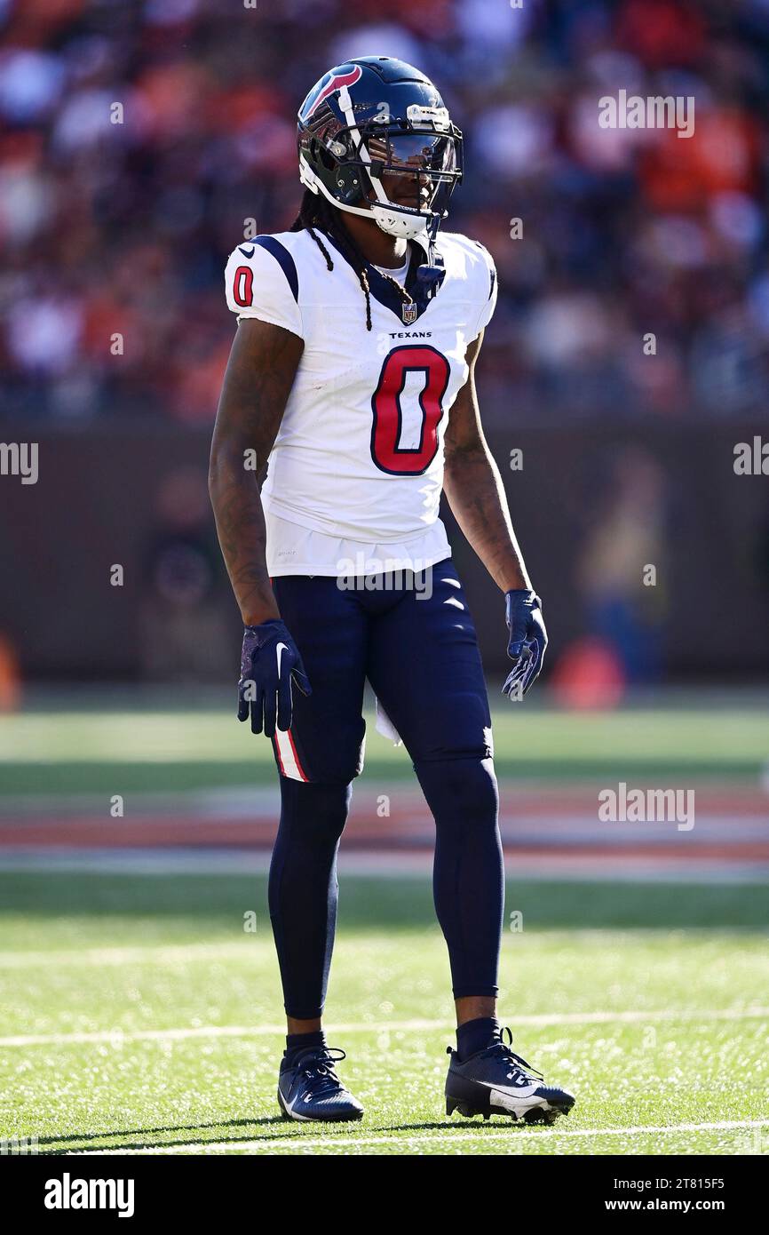 Houston Texans cornerback Shaquill Griffin (0) lines up for the play ...