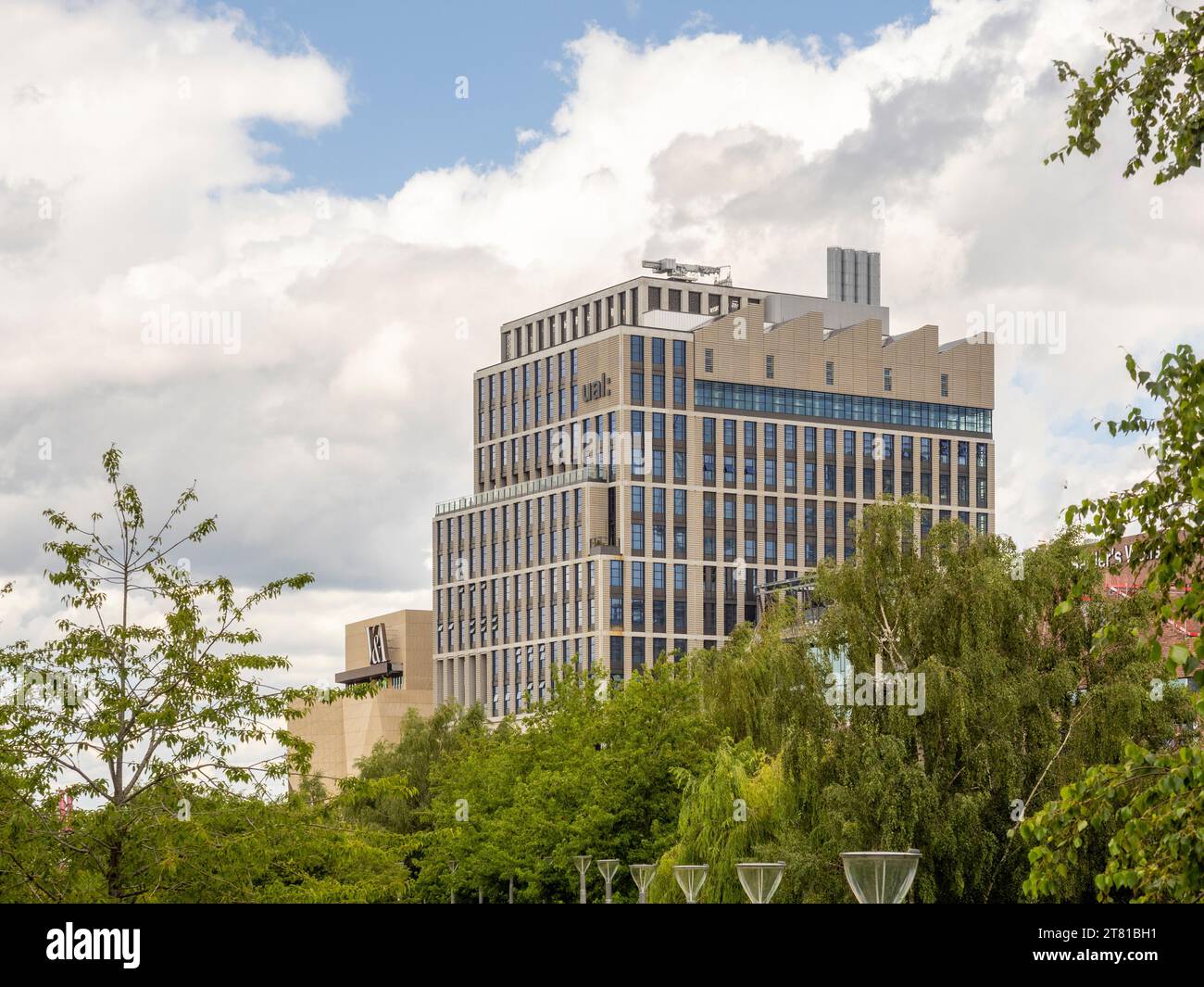 UAL: London College of Fashion situated next to V&A East in the Olympic ...