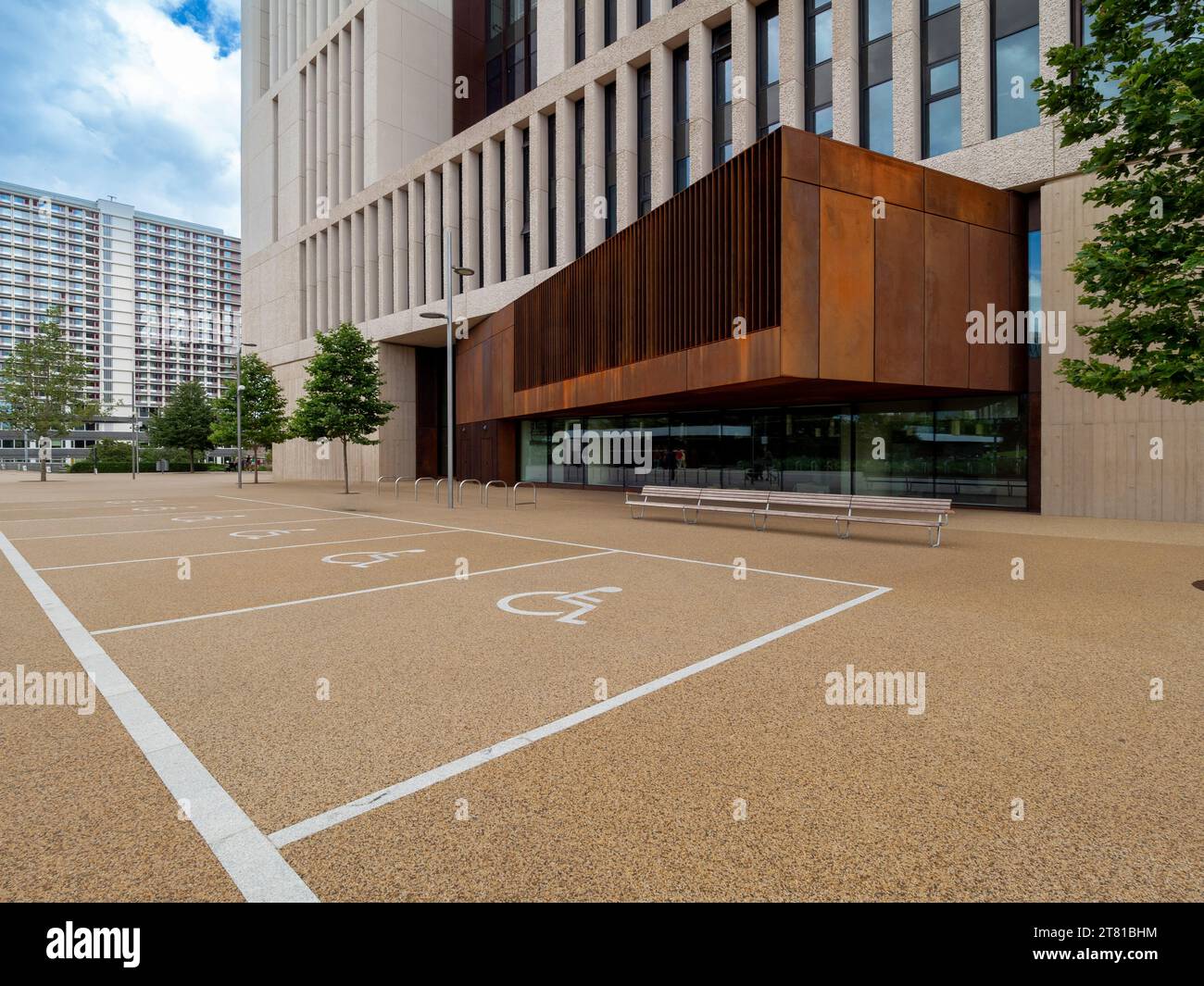 Accessible parking bays hi-res stock photography and images - Alamy