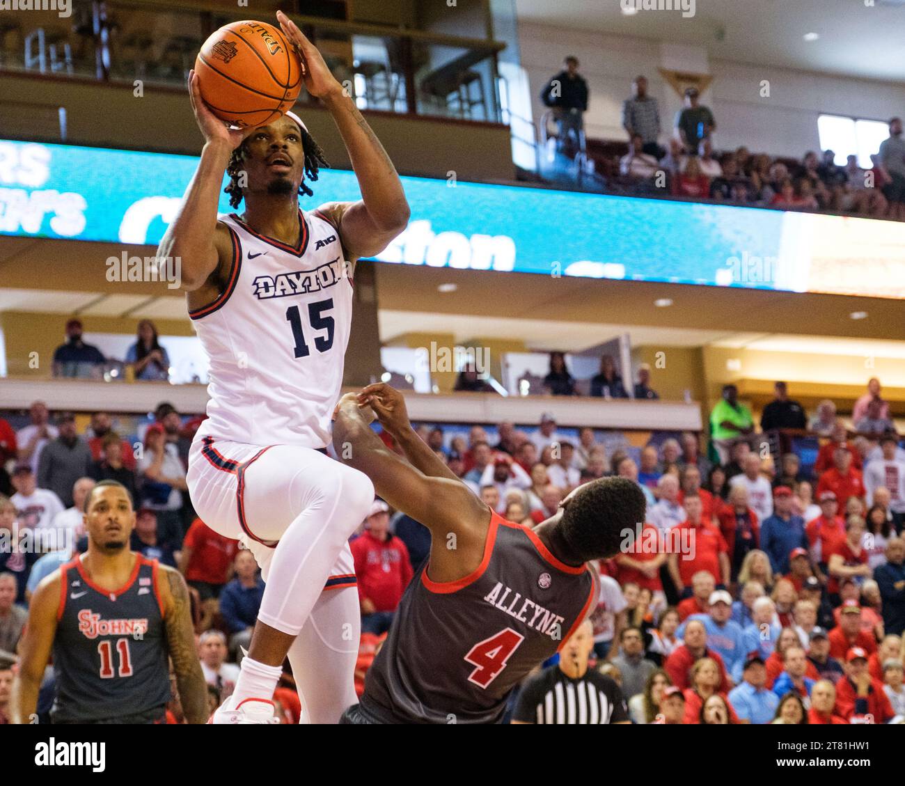 Charleston, South Carolina, USA. 17th Nov, 2023. Dayton Flyers forward ...