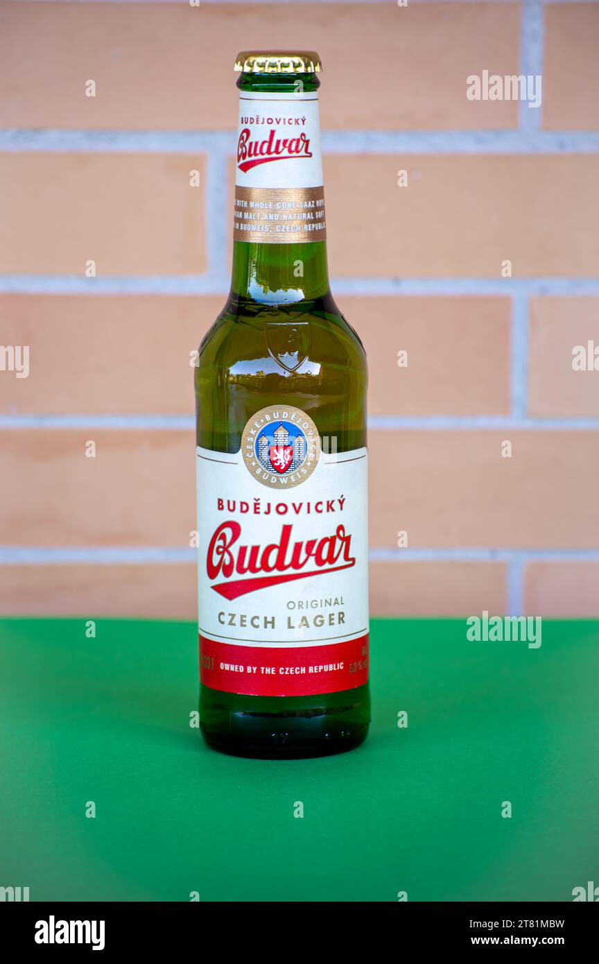 Budweiser budvar logo hi-res stock photography and images - Alamy