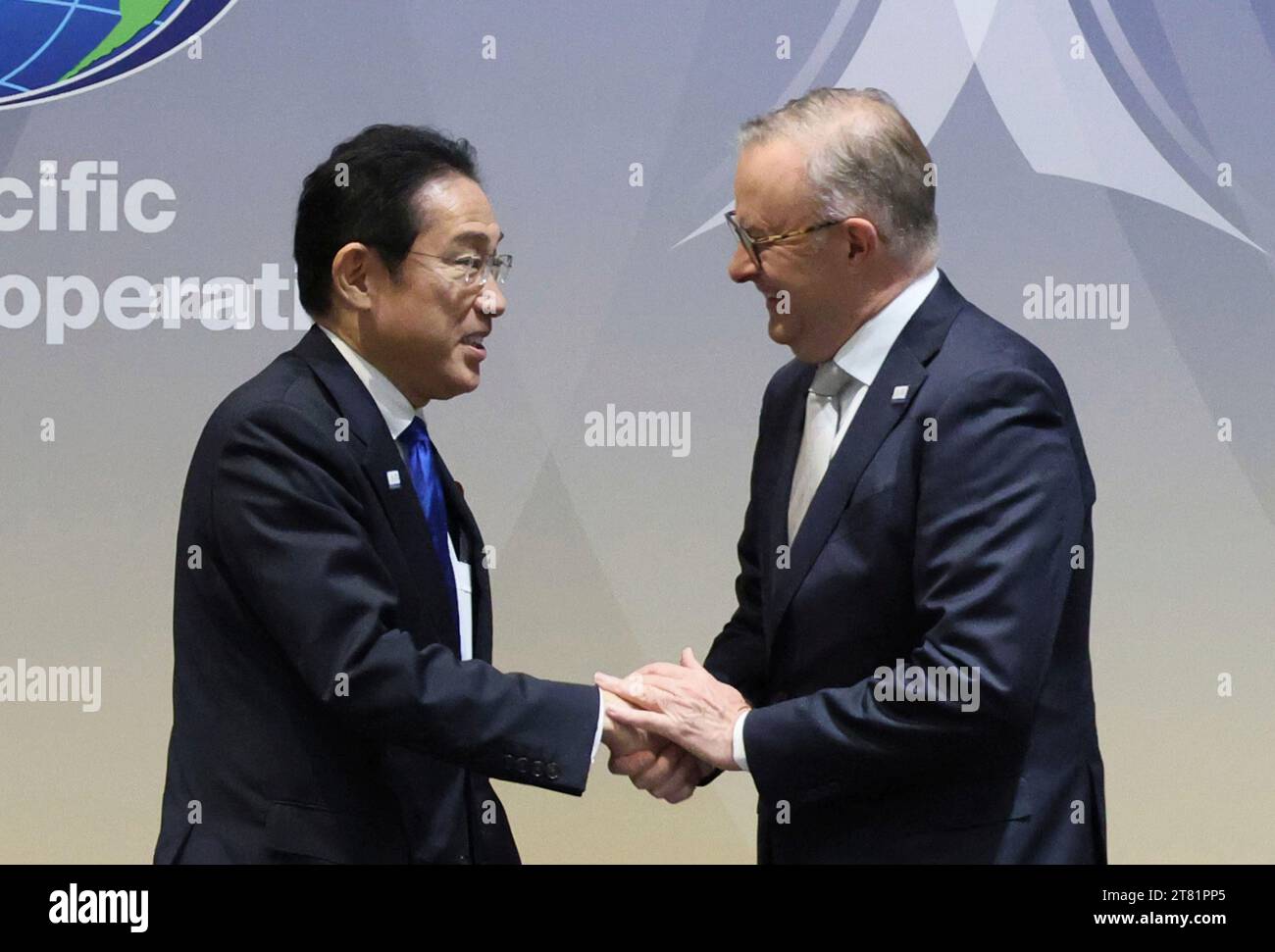 Japan's Prime Minister Fumio Kishida(L) and Australia's Prime Minister ...