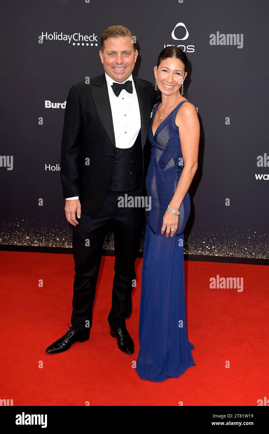 Konstantin Sixt mit Ehefrau Noni Sixt bei der 75. Bambi-Verleihung 2023 ...