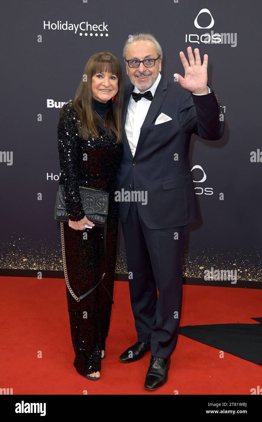 Wolfgang Stumph mit Ehefrau Christine Stumph bei der 75. Bambi ...