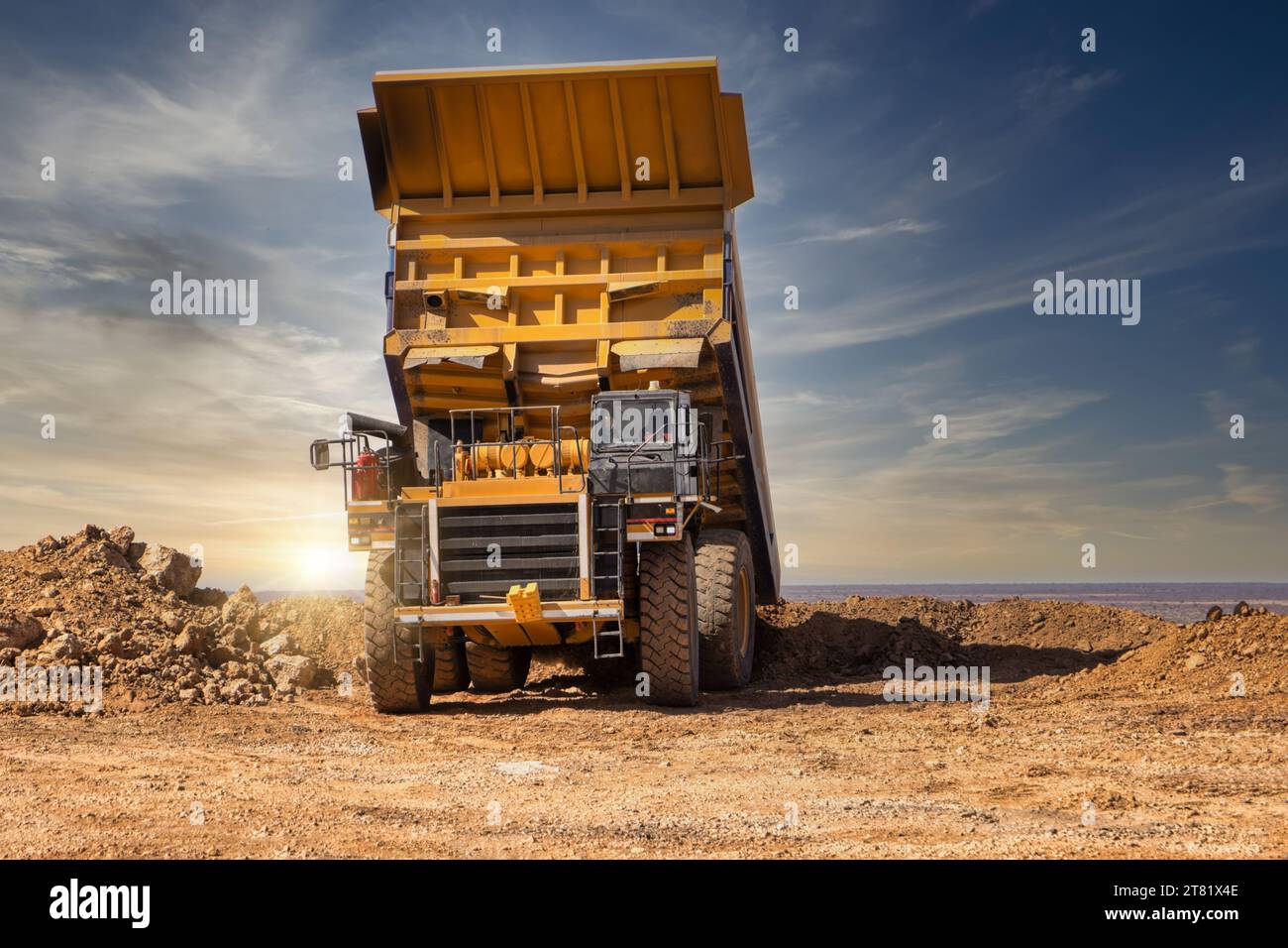 Hauling dirt hi-res stock photography and images - Alamy