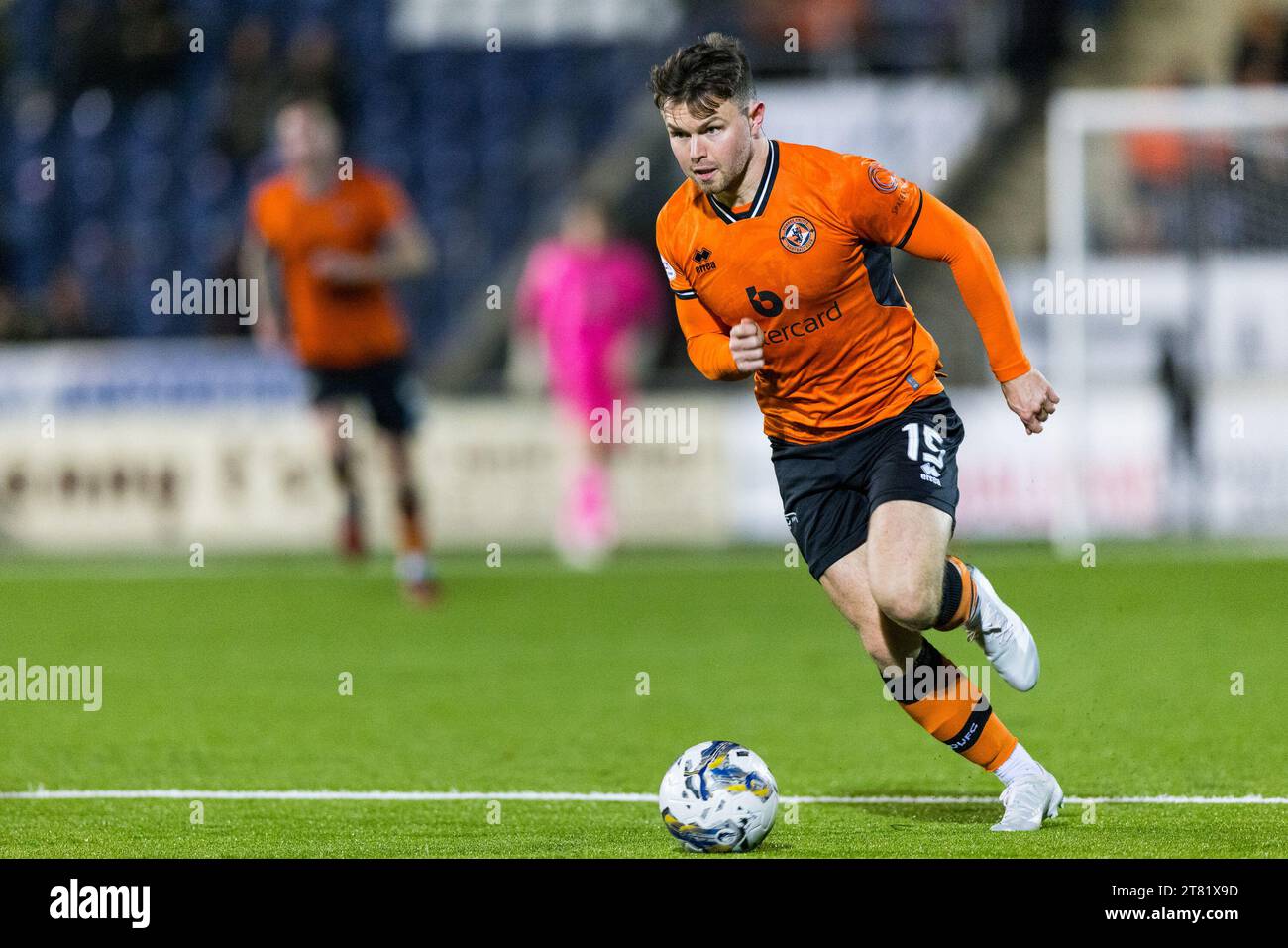 Falkirk, Scotland. 17 November 2023. Glenn Middleton (15 - Dundee ...