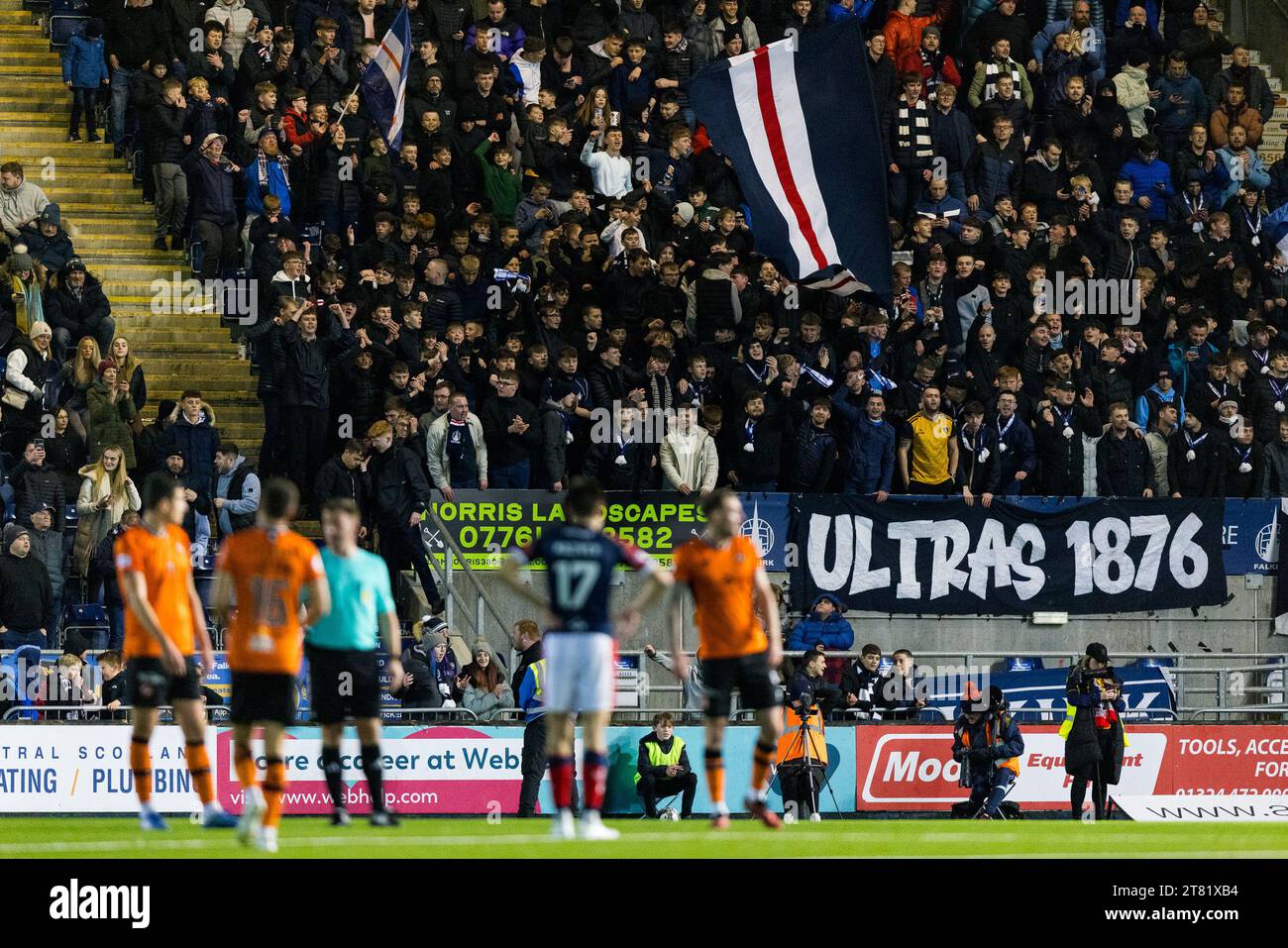 Football fans trust hi-res stock photography and images - Alamy
