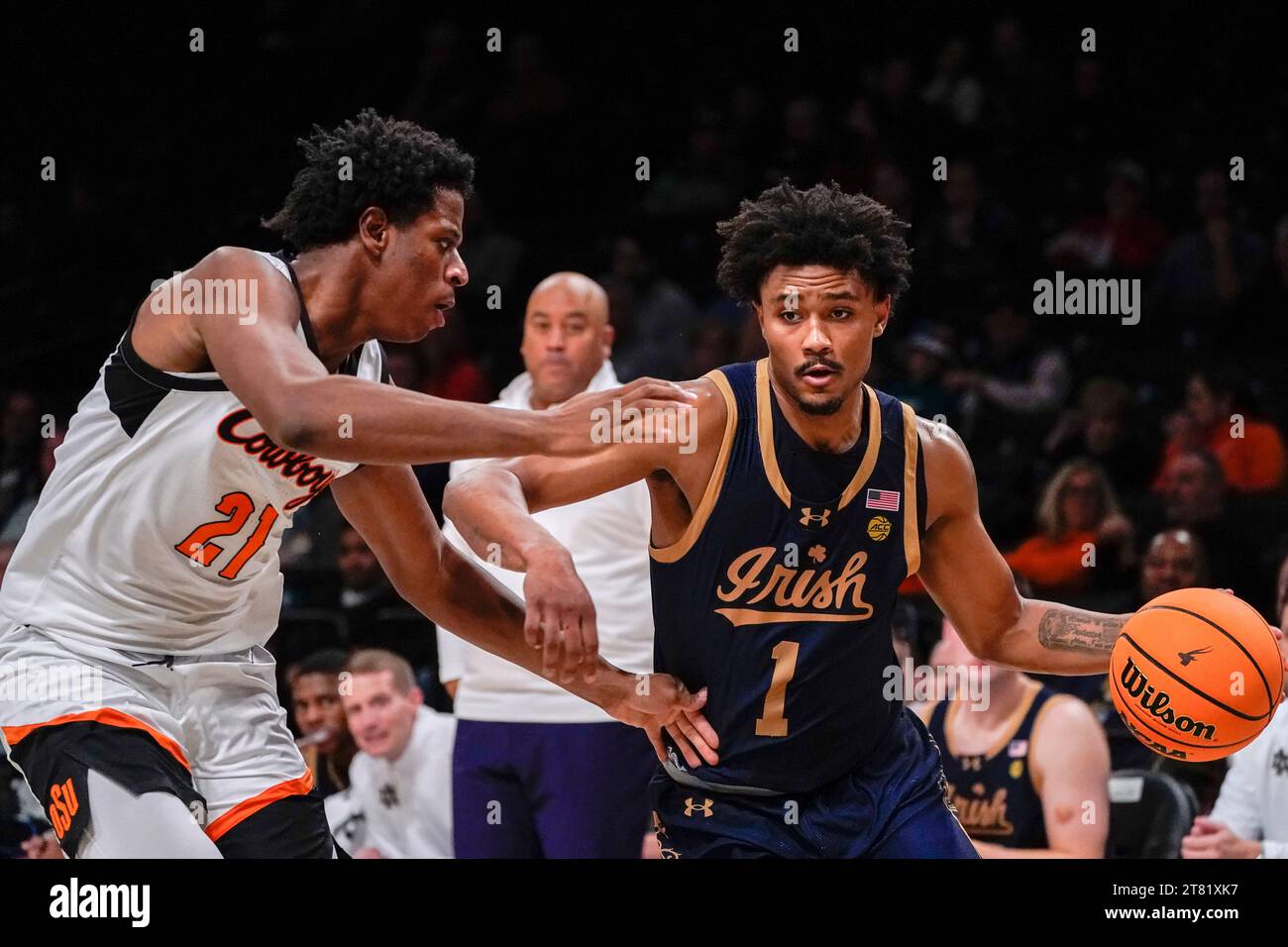 Notre Dame guard Julian Roper II (1) drives to the basket against ...