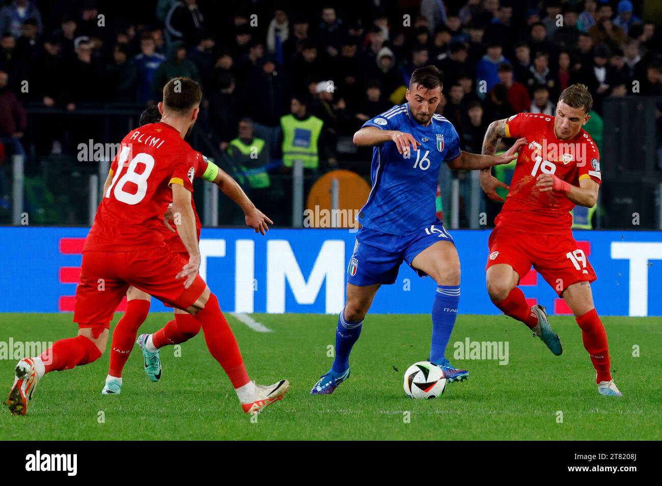 Bryan cristante italy national team hi-res stock photography and images ...