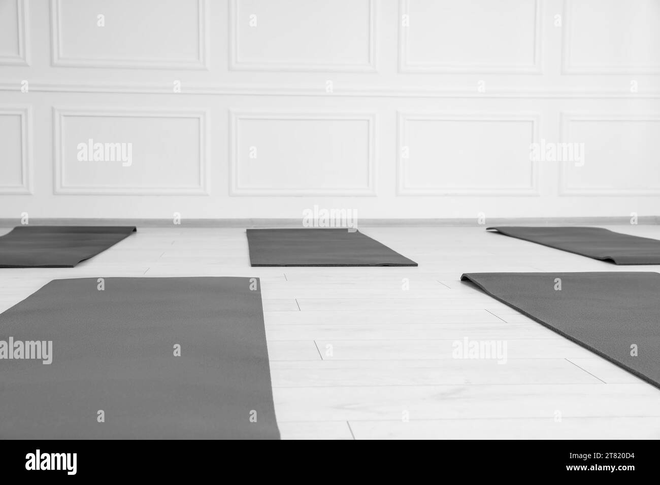 Empty yoga studio interior design hi-res stock photography and images ...
