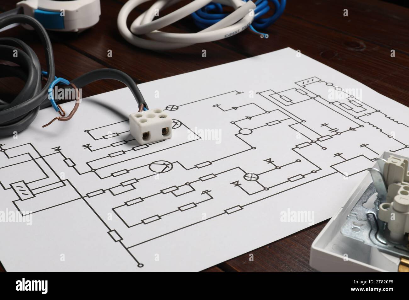Light switch diagram hi-res stock photography and images - Alamy