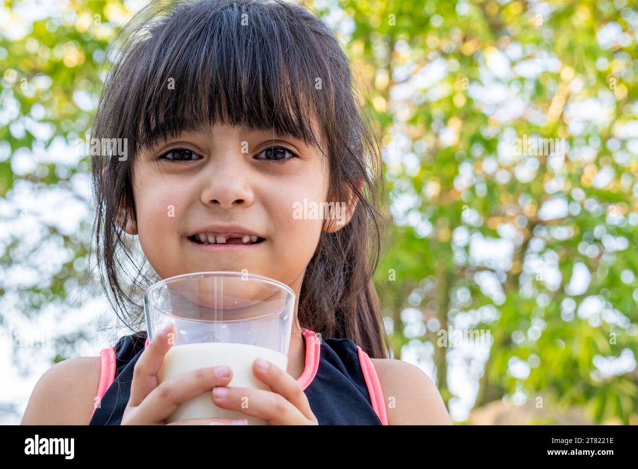 Cute schoolgirl hi-res stock photography and images - Alamy