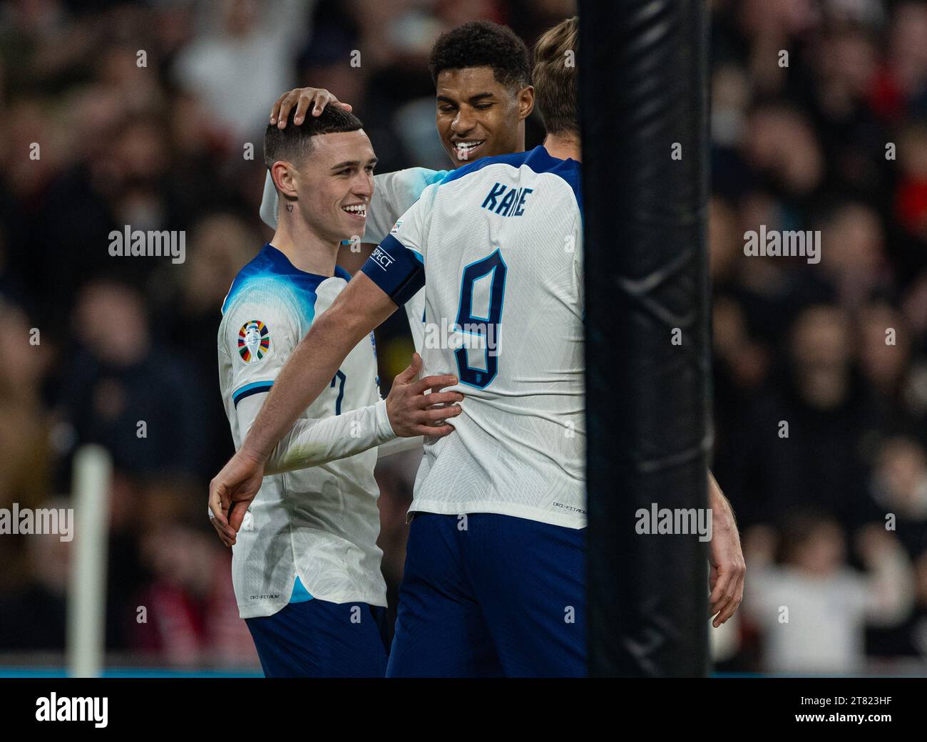 London, UK. 18th Nov, 2023. Players of England celebrate after Enrico ...