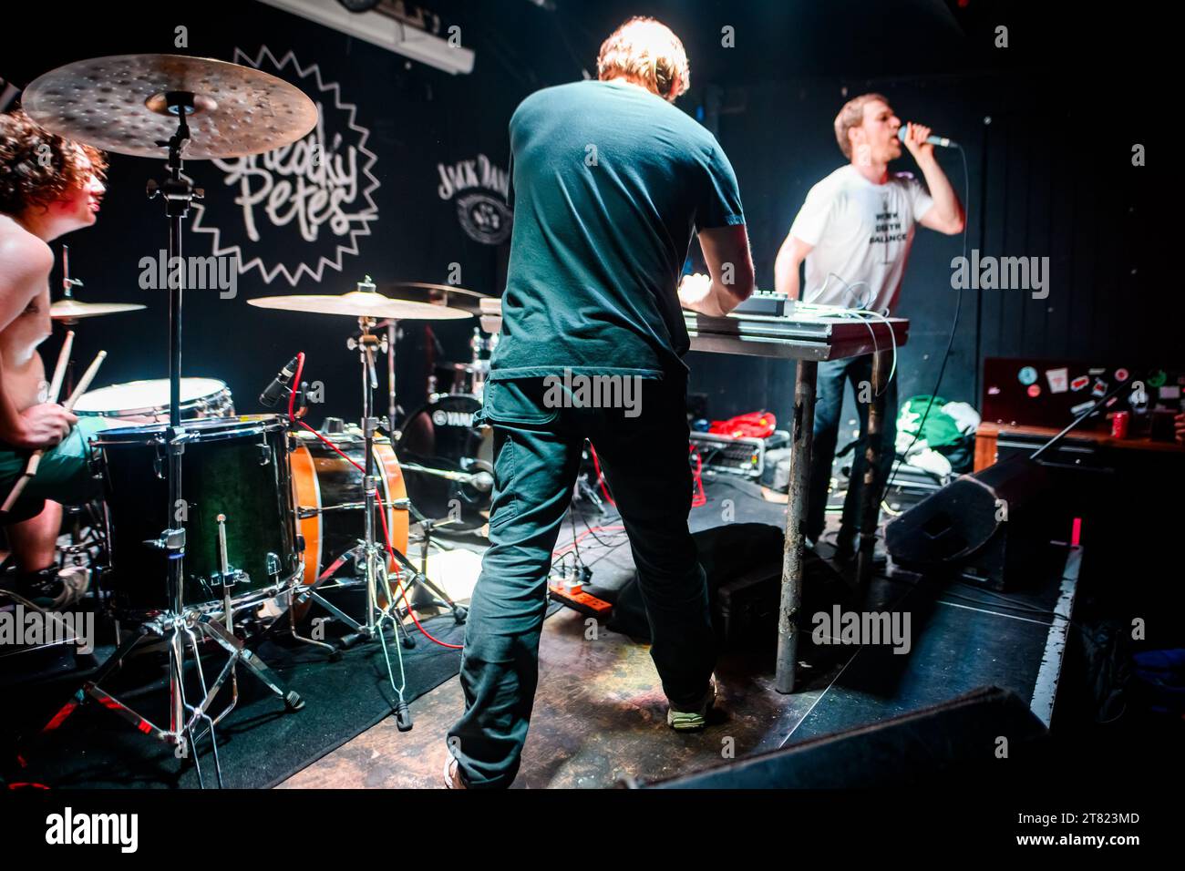 Edinburgh, Scotland. Fri 17 November 2023. NYC band Lip Critic perform ...