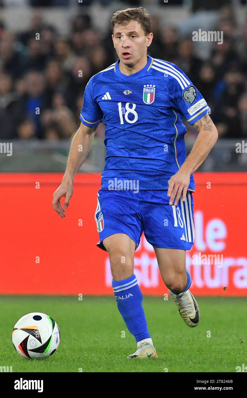Rome, Lazio. 17th Nov, 2023. Nicolo Barella of Italy during football ...