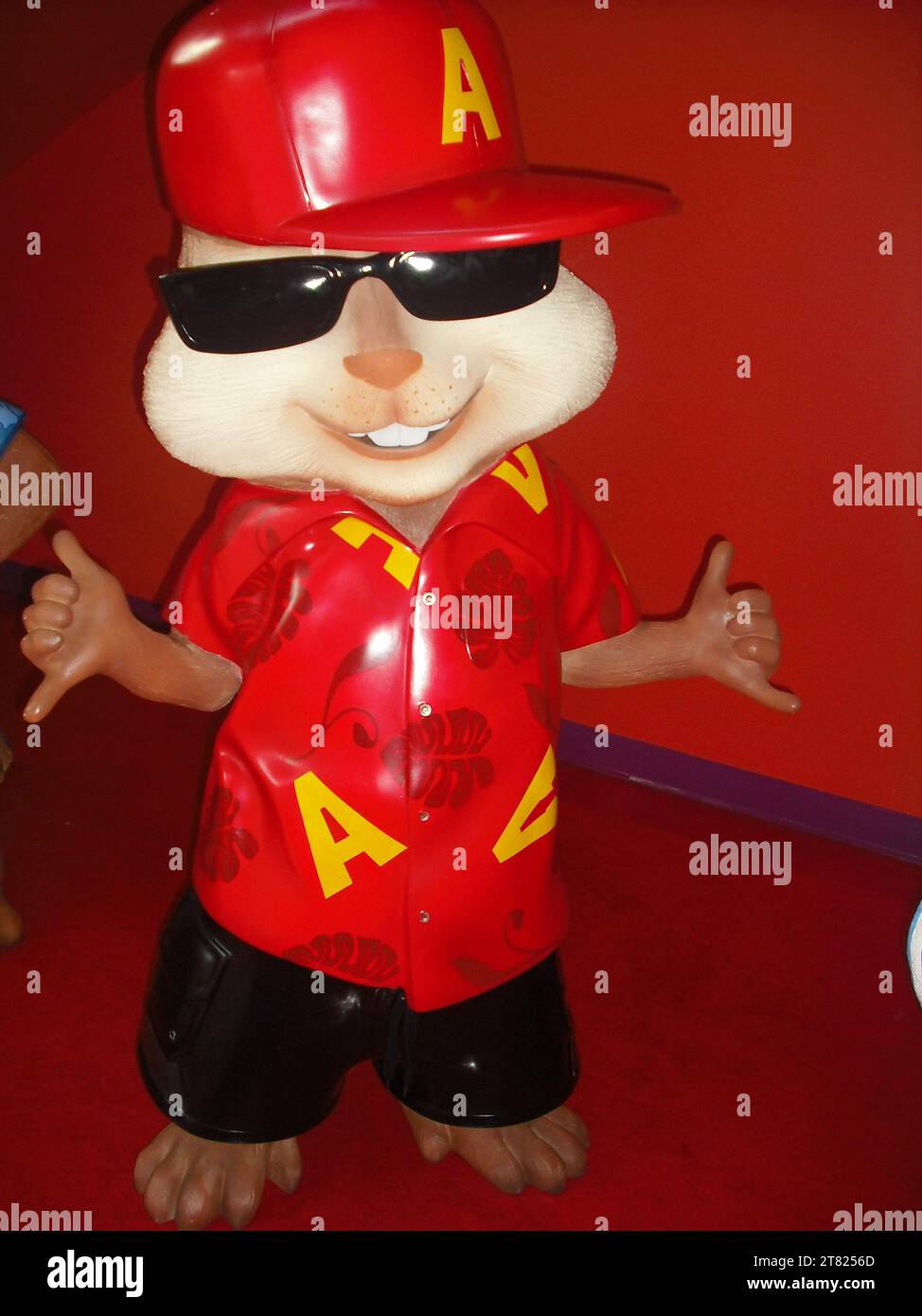 Alvin from Alvin and the Chipmunks at Universal Studios City Walk ...