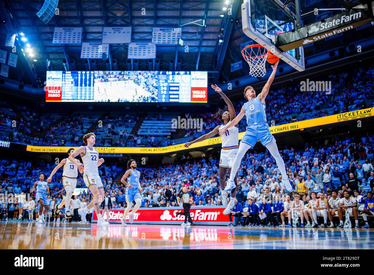 November 17, 2023: North Carolina Tar Heels guard Paxson Wojcik (8 ...