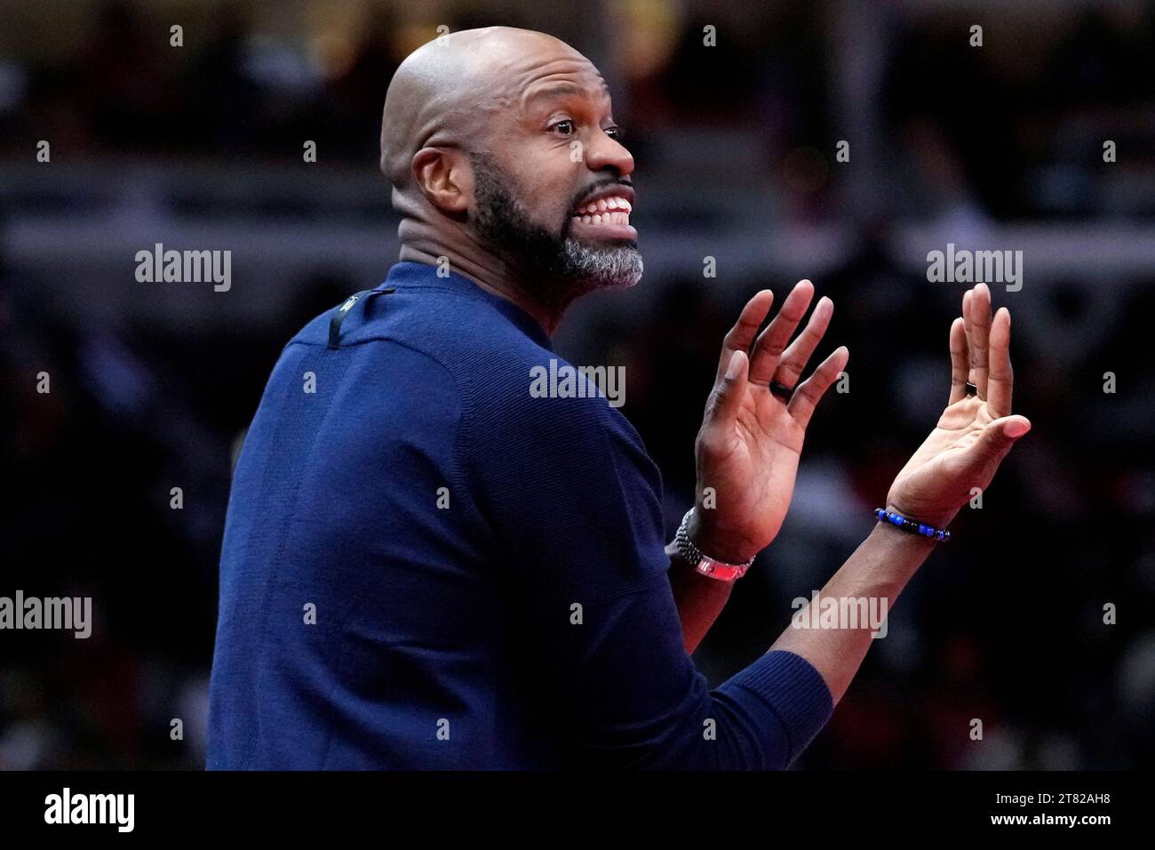 Orlando Magic head coach Jamahl Mosley gives direction during the ...