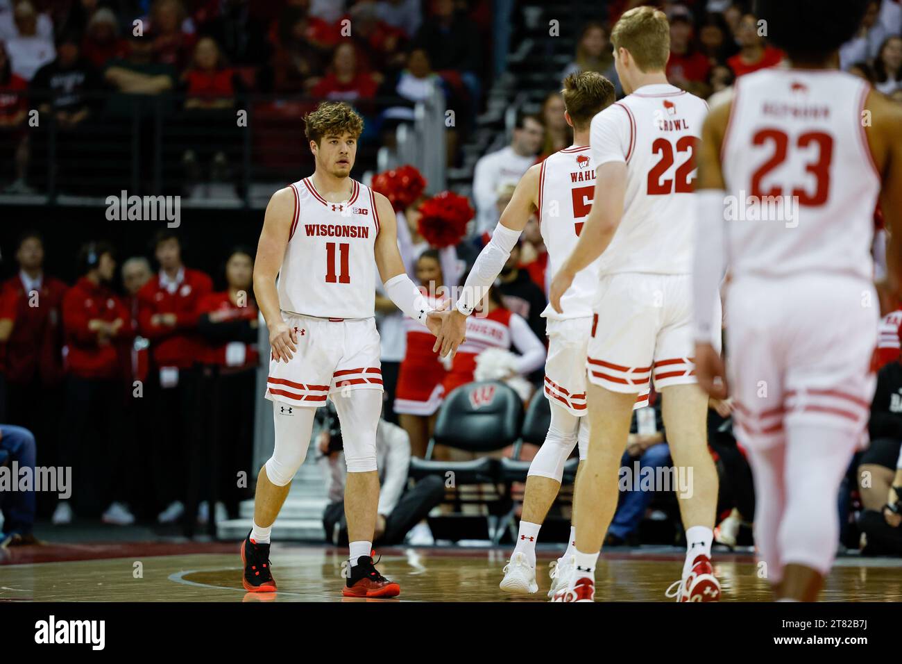 Madison, WI, USA. 17th Nov, 2023. Wisconsin Badgers guard Max Klesmit ...