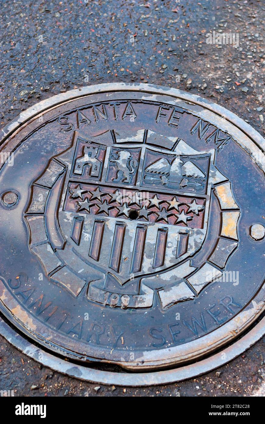 Manhole sign hi-res stock photography and images - Alamy