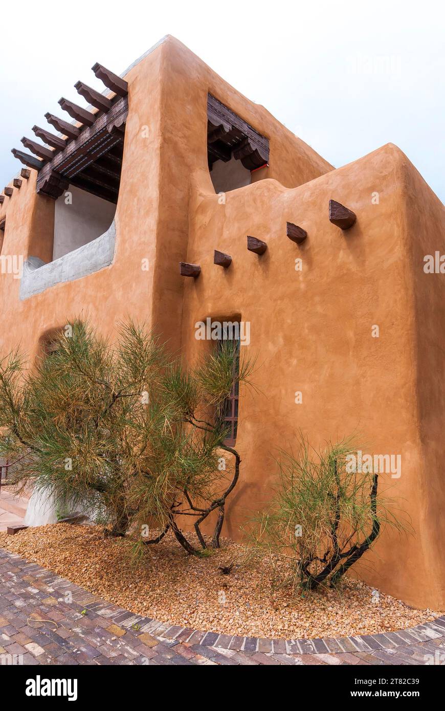 Alternative building project hi-res stock photography and images - Alamy