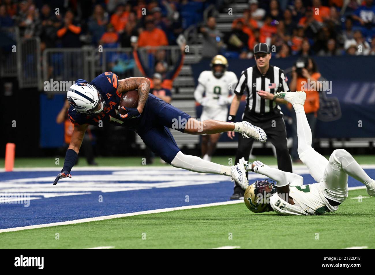 SAN ANTONIO, TX - NOVEMBER 17: University of Texas - San Antonio ...