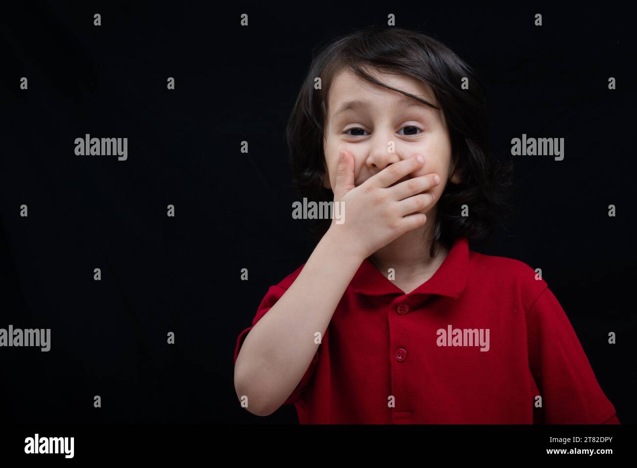 Surprised child hi-res stock photography and images - Alamy