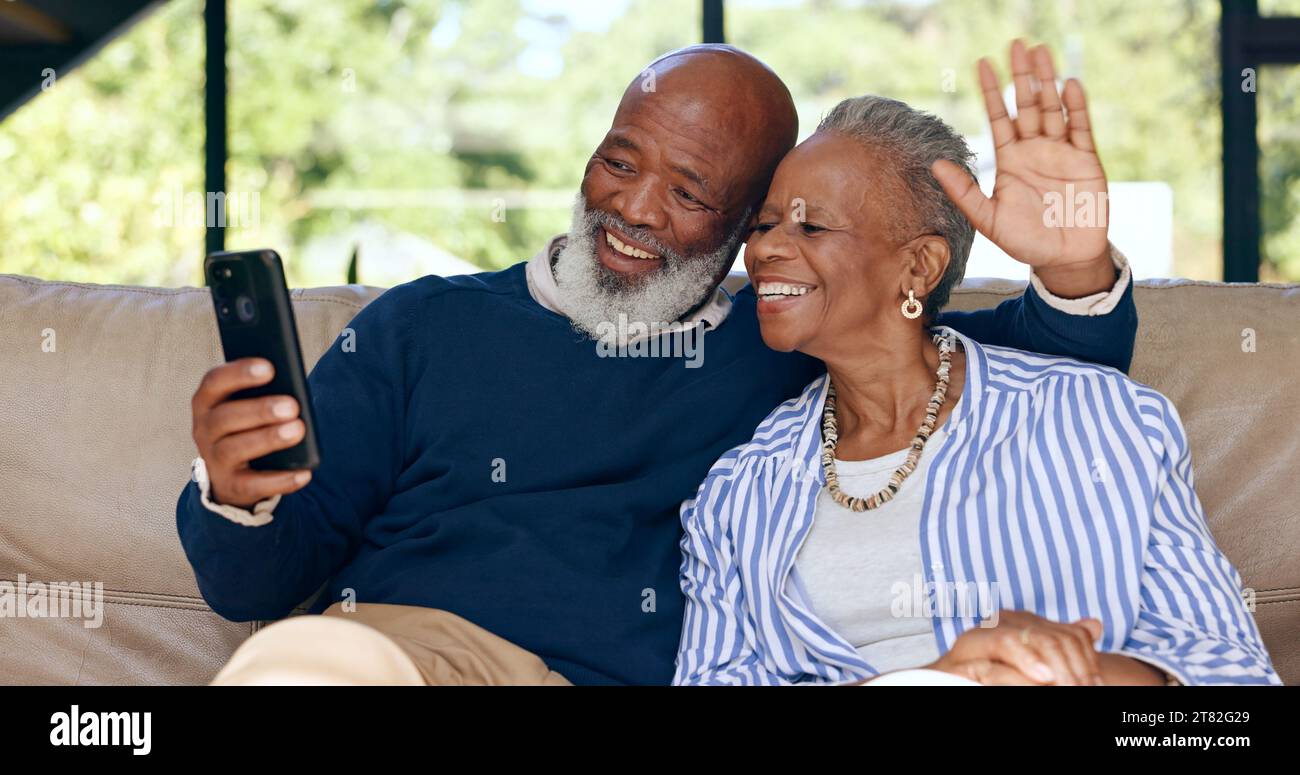 Voip smartphone internet connection hi-res stock photography and images ...