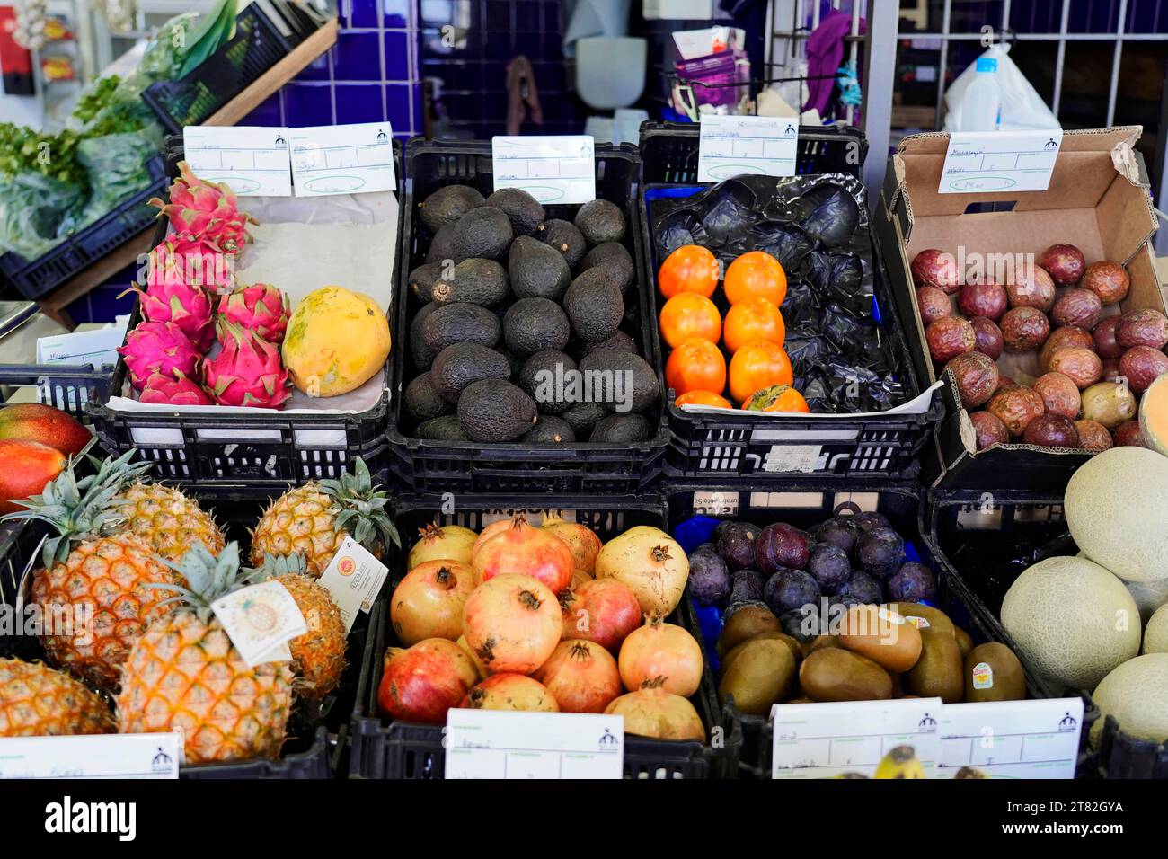 Fruit, vegetables, market stall, market hall, old town centre in Lagos ...