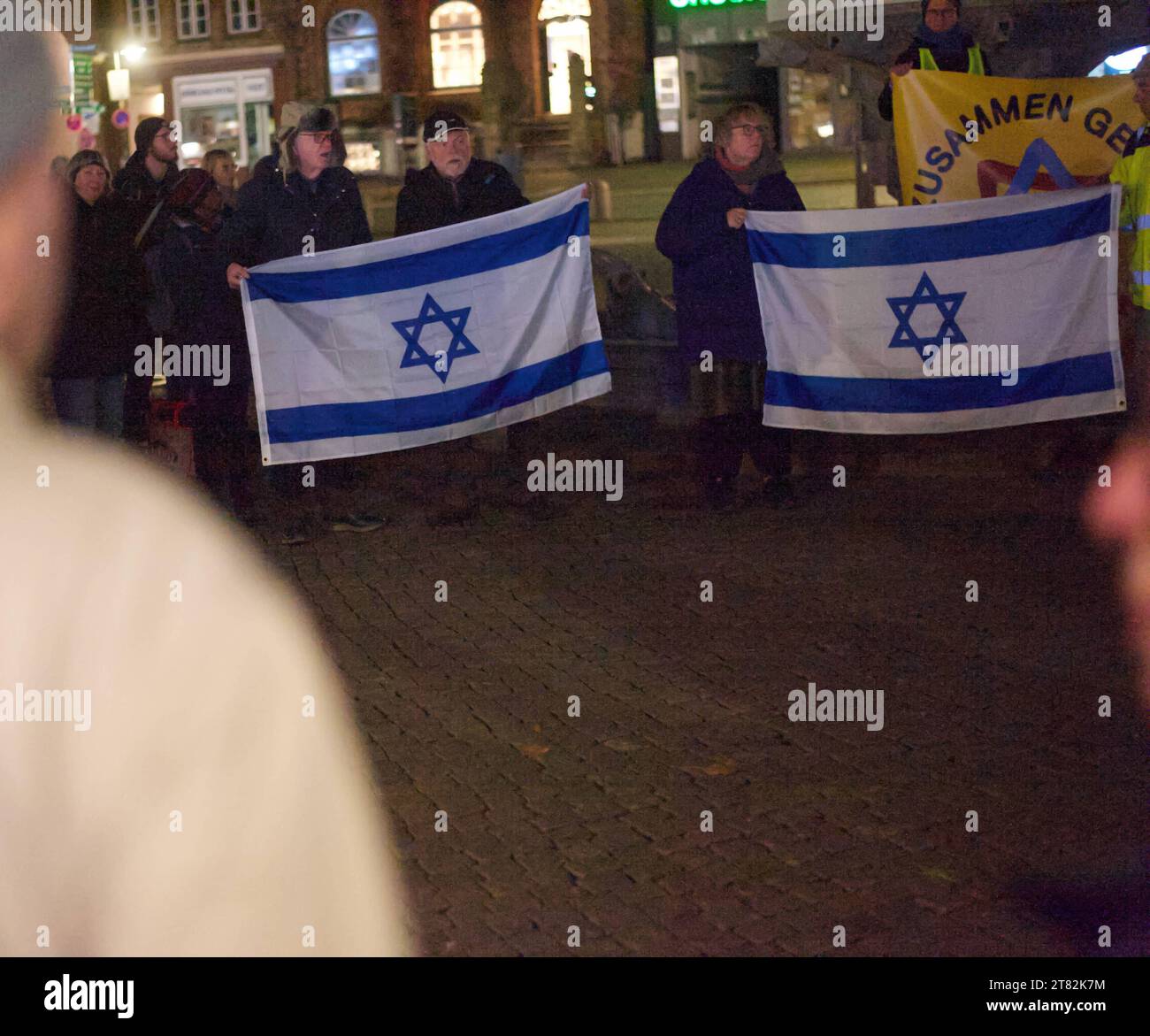 Friedenstransparente hi-res stock photography and images - Alamy