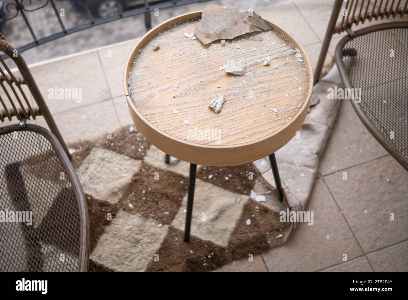 Ceiling collapse hi-res stock photography and images - Alamy