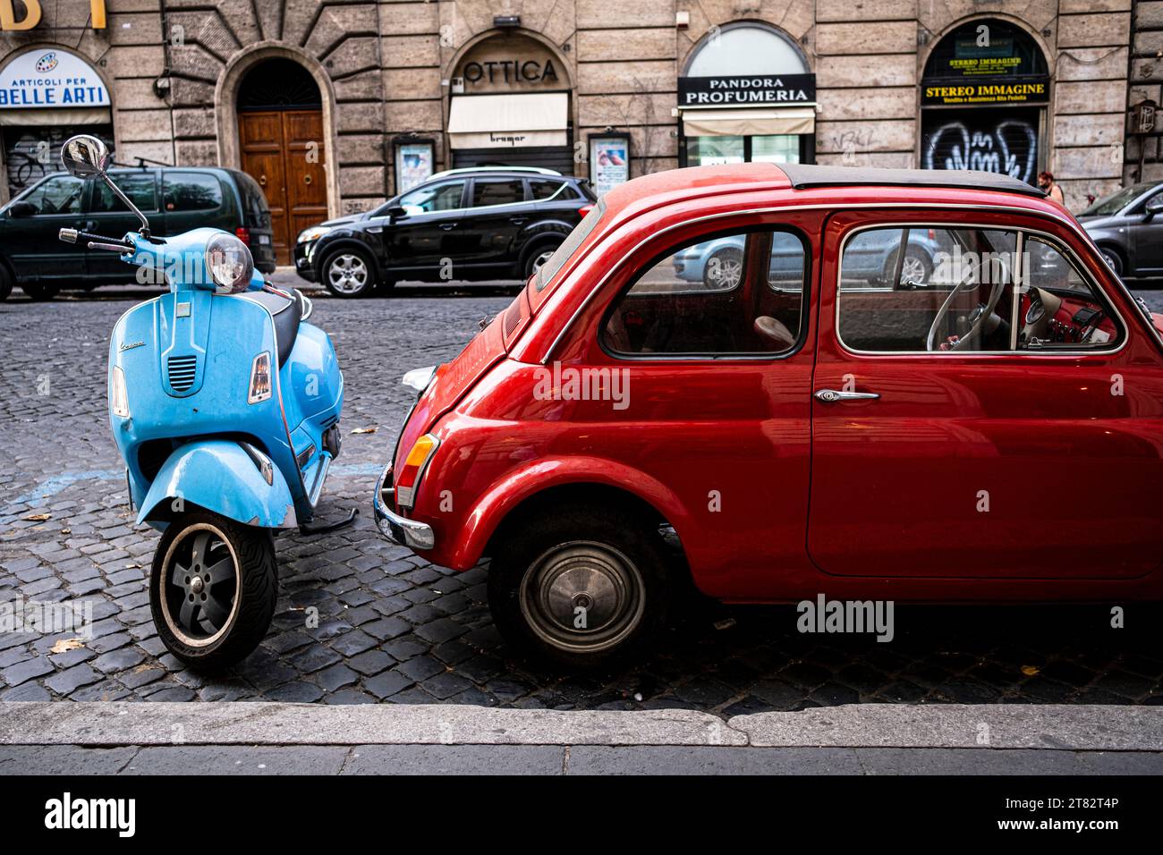 Rome, Italy - 06 August 2022 : Classic Fiat 500 and Vespa Stock Photo ...