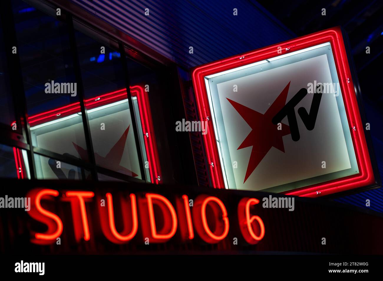 16 November 2023, North Rhine-Westphalia, Hürth: View of the logo of ...