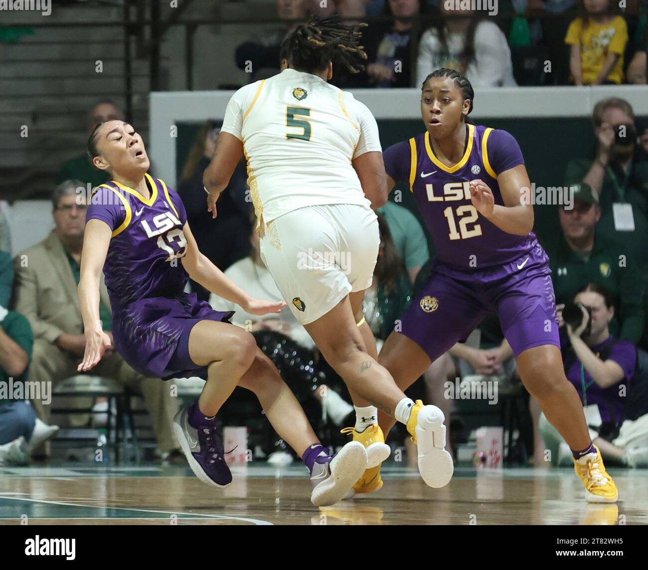 Hammond, USA. 17th Nov, 2023. LSU Lady Tigers guard Last-Tear Poa (13 ...