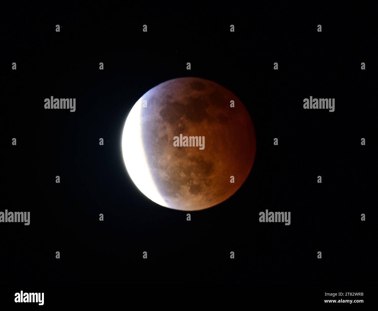 the super blood wolf moon lunar eclipse of january 2019 Stock Photo - Alamy